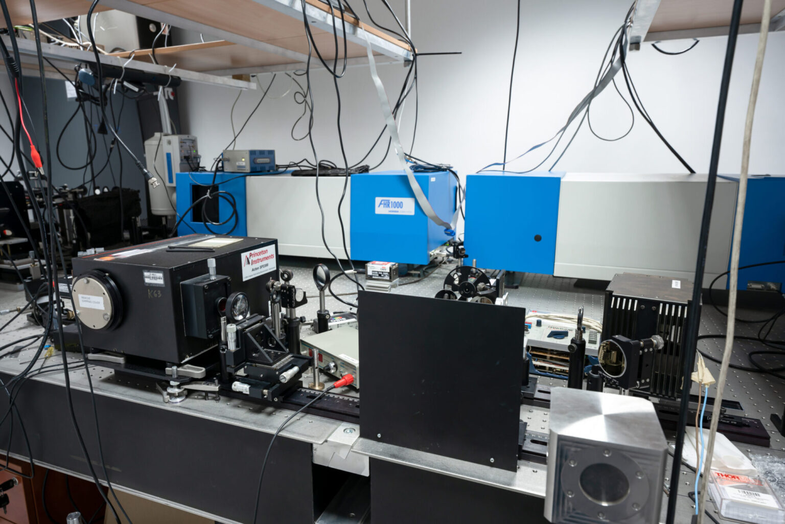 Laboratory for Optical Spectroscopy of Nanostructures